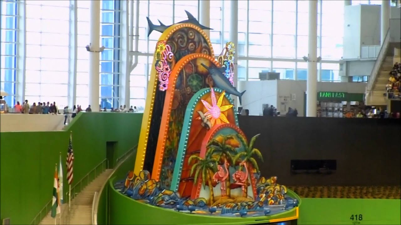 Miami Marlins Home Run Sculpture in Action