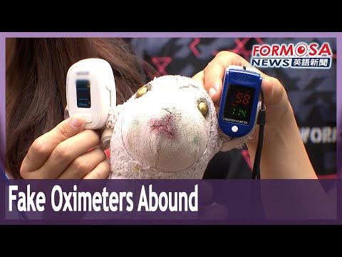 Fake oximeter gives a blood oxygen reading for a cuddly toy