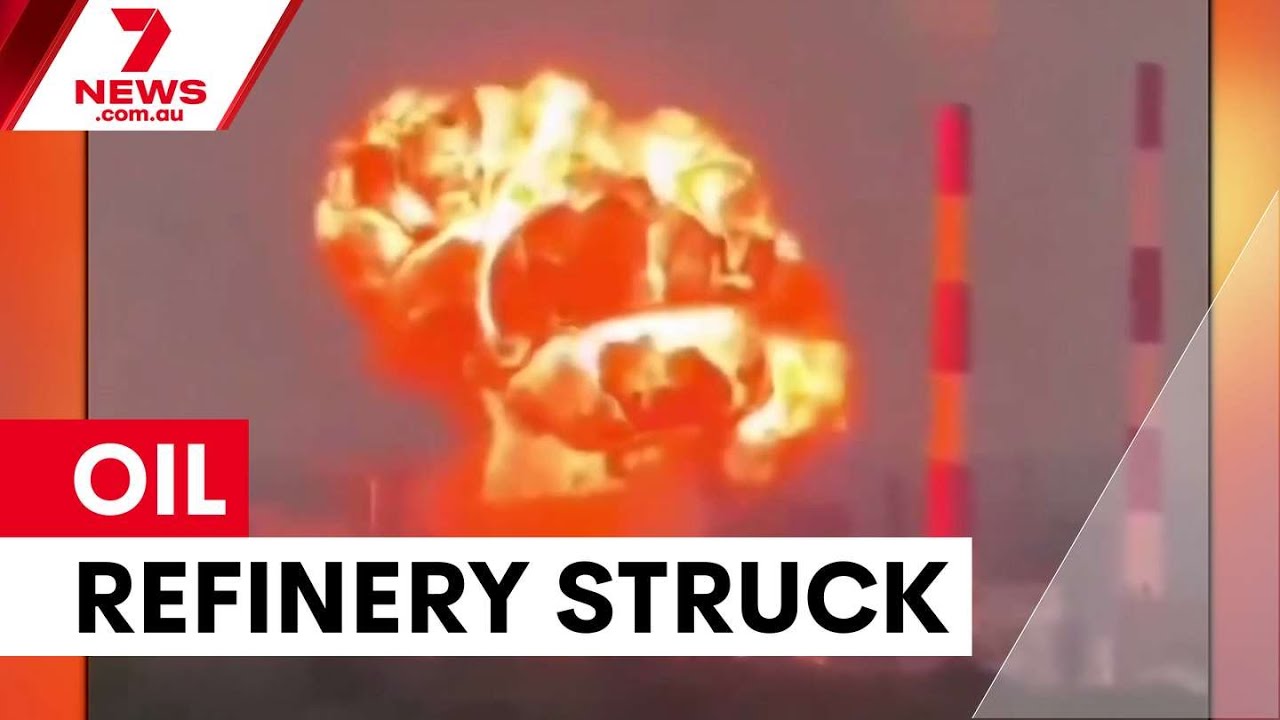 Ukrainian drones strike Russian oil refinery and Baltic port | 7NEWS