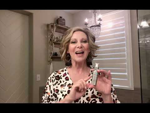 Lisa King reviews the Rejuran Healer Turnover Ampoule