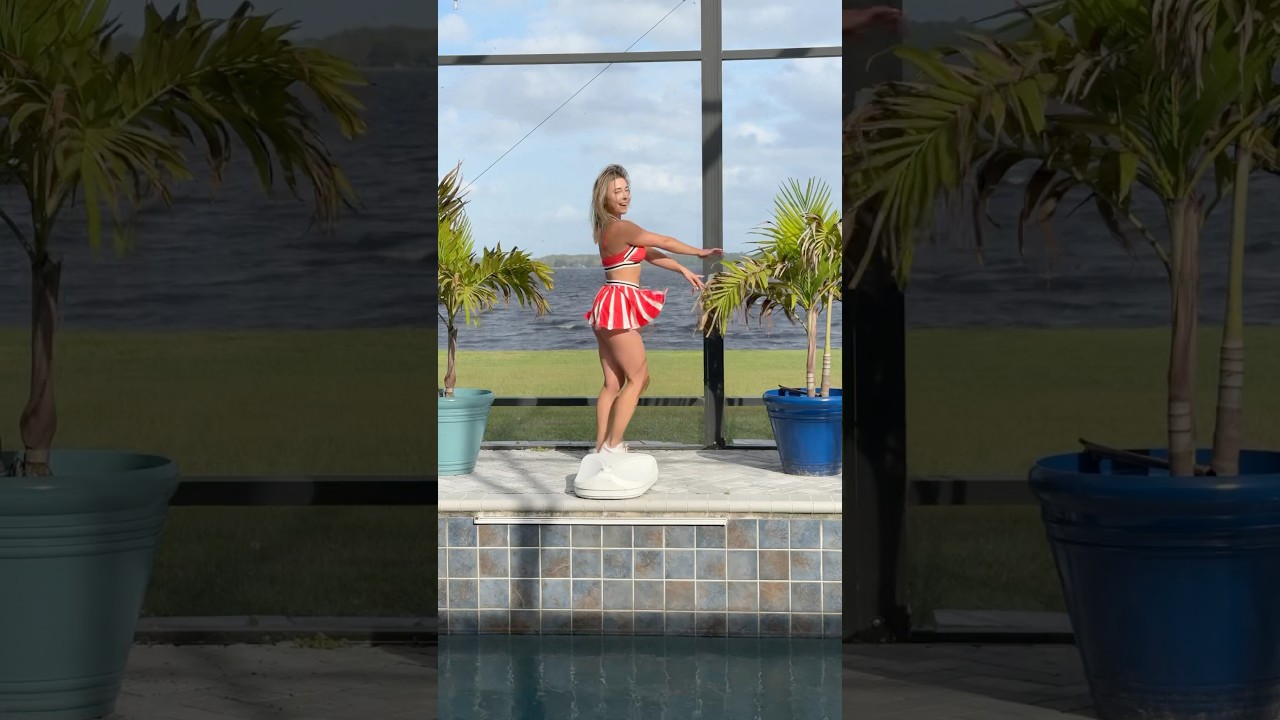 Is was Not only the Wind! #cheerleader #florida #leni #wind #pool #lake #garden #mini #baby #blonde