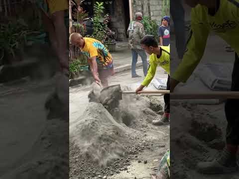 Easy mixing cement and sand for flooring the floor #trend #viral #shortvideo #shorts
