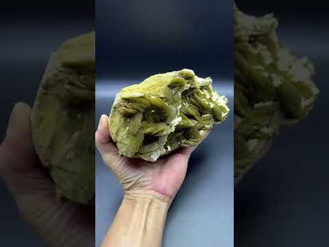 Siderite + Dolomite size: 19cm Origin: hezhang, Bijie, Guizhou, China. Available