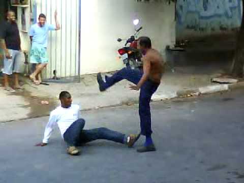 Briga De Rua: Videos Brigas Engraçadas