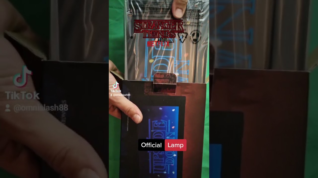 STRANGER THINGS -OPENBOX AMAZON- OFFICIAL NETFLIX