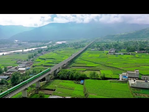 GLOBALink | Rail travel in SW China on fast track as new line opens
