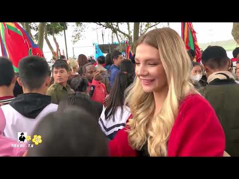 Miss Ukraine and the beauty of the world come to Vietnam.