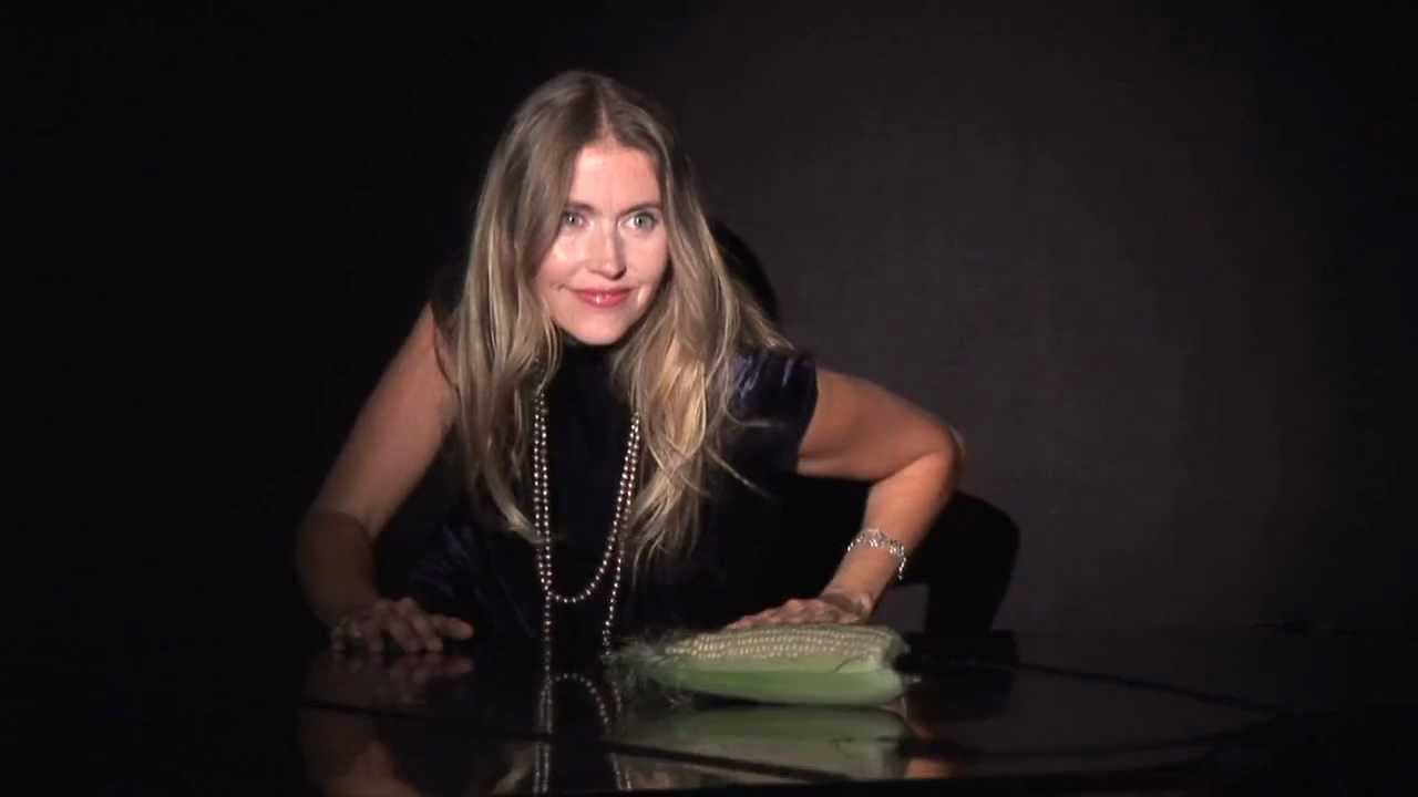 Hire Jennifer Freedom - Singer/Songwriter in Topanga, California