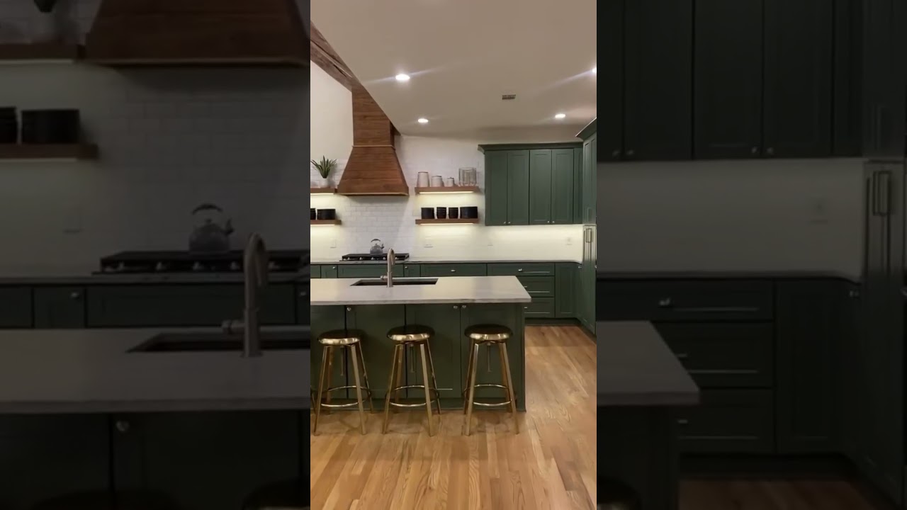 We’ve got a soft spot for kitchens with green cabinets🌿💚 #greencabinets #luxurykitchen