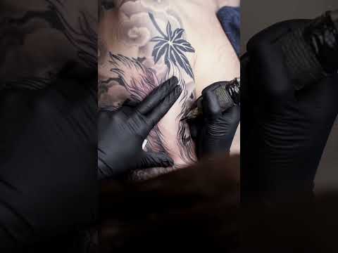 KITSUNE TATTOO - #engravingtattoo and Japanese construction