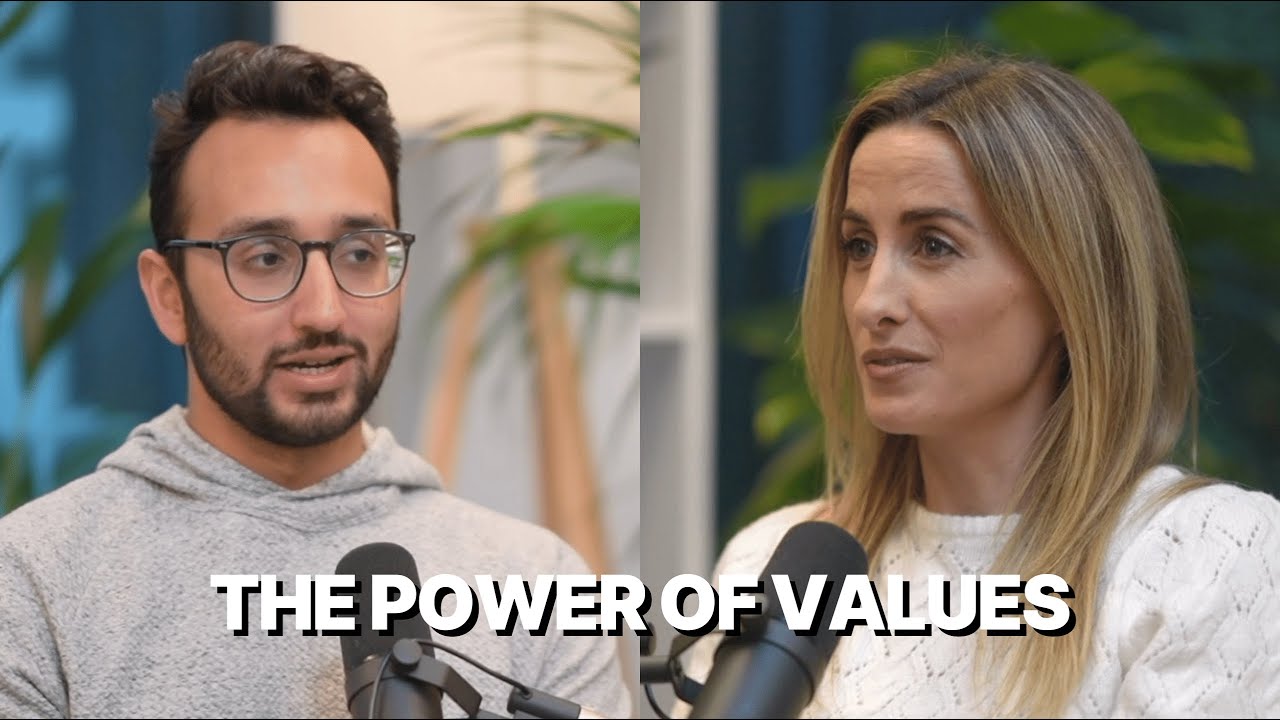 How To Live A Meaningful Life Using Science - Dr Julie Smith x Ali Abdaal