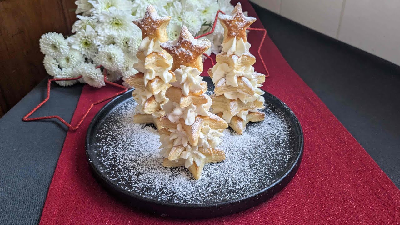 Puff Pastry Christmas Tree with Mascarpone Cream 😋 | Easy & Delicious 😁