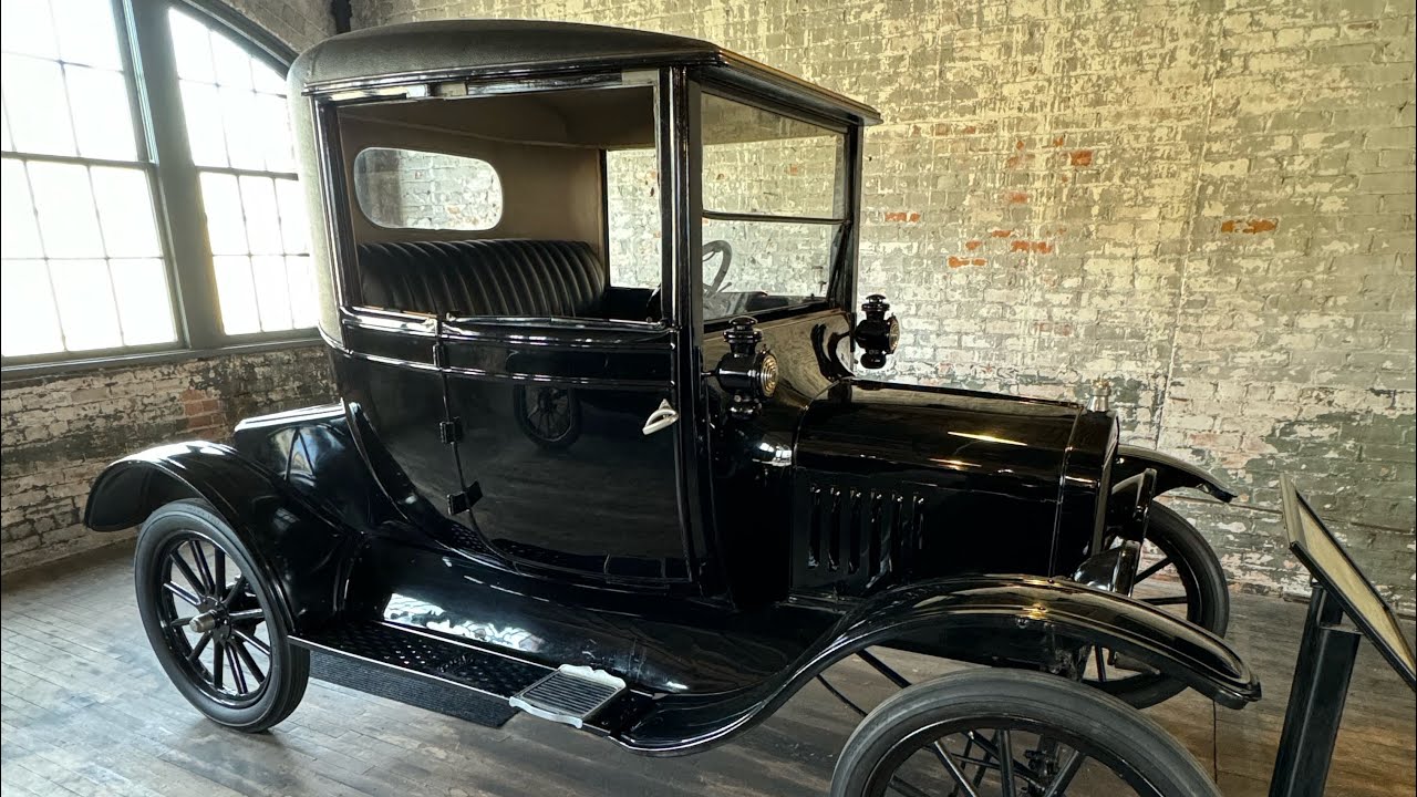 1917 Ford Model T Coupelet