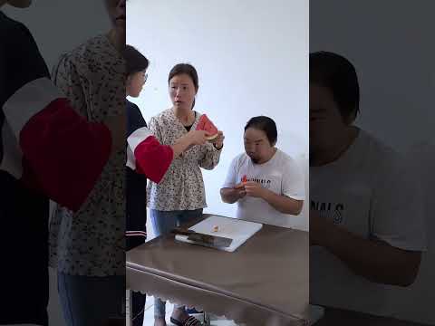 Am I happy too early? Brother Gong is so happy. Funny video. Funny plot twist. Watch it and laugh a