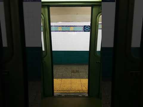 #R46's 5805 door chime on uptown Q @ Canal (Manhattan Bridge platform)