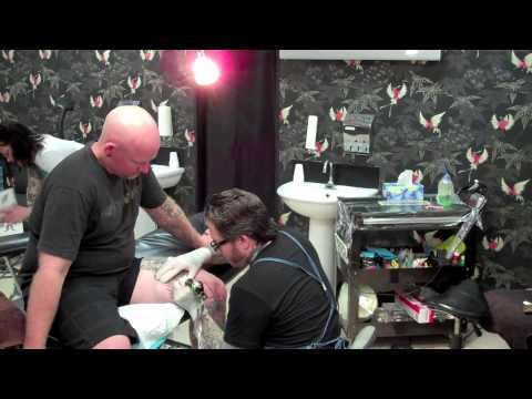 Tattooing my friend Tim Ebbels | Reliable Tattoos Matthew D. Howse