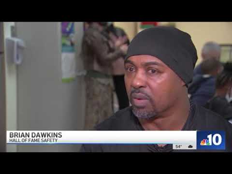 NBC 10 Brian Dawkins Tours R.W. Brown Boys & Girls Club and Meets Grantees