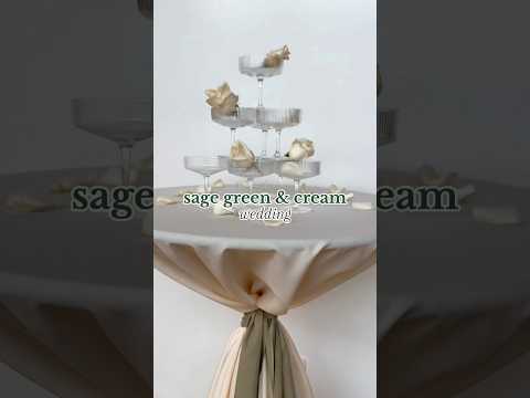 Elegant sage green & cream wedding colors work well for any season ✨ Save this for wedding inspo!