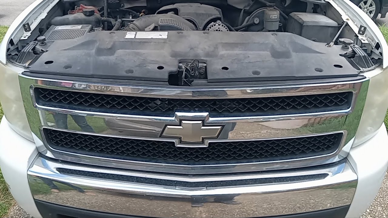 Chevy Silverado 07- 13 Headlight (bulb) Replacement! Easy