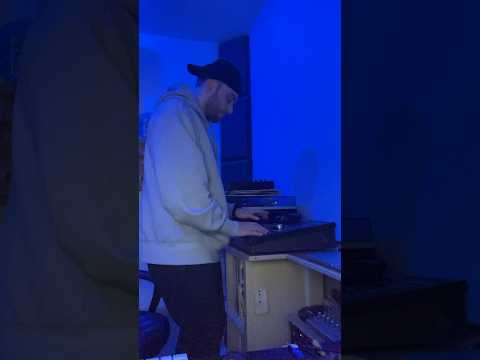 “Whisper” check out new album! (link in description) #hornography #mpc3000 #akai