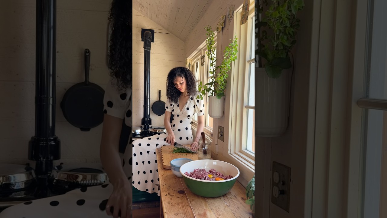 Spaghetti dinner with some friends - our kids’ favorite meal 🍝