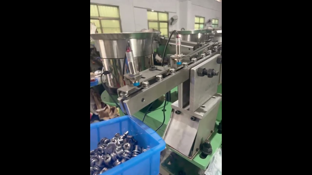 Automatic bolt gasket inserting assembly machine