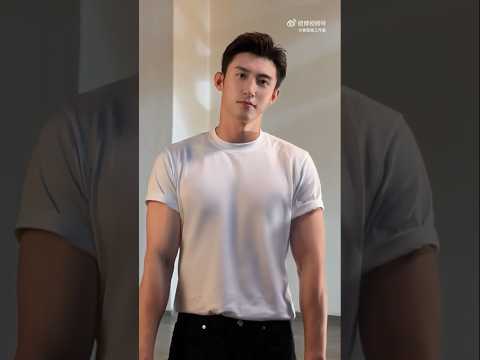 OMG, he walks toward me #hjy #HuangJingyu #Johnnyhuang #cdrama #黄景瑜 #hoangcanhdu