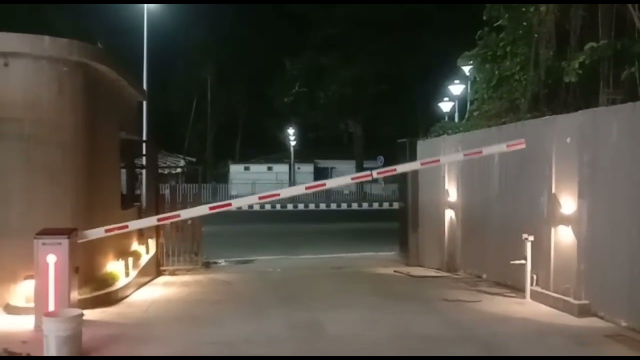 SmartPower LED Grey Boom Barrier – Best Automatic Boom Gate with High Visibility & Security | GAIDO