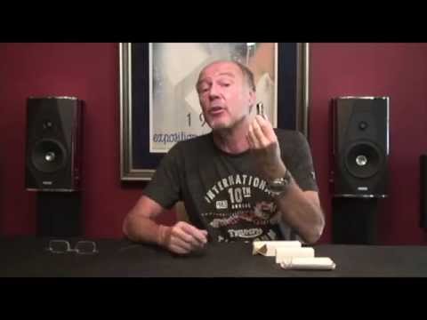 Upscale Audio's Kevin Deal reviews the Mullard 12AT7 / CV4024
