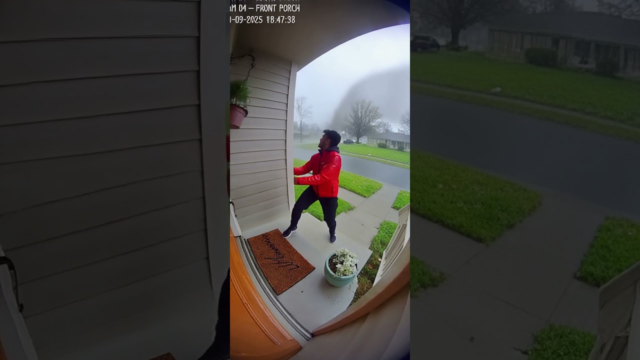 Pizza Guy vs Tornado — “I Ain’t Losing This Tip!” 🍕🌪️