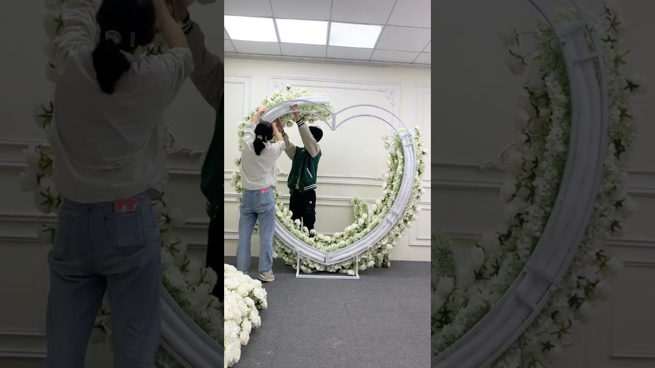 Luxury Heart-Shaped Shelf With Floral Arrangement Wedding Arch #floraldesign #flower #diy #stage
