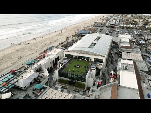 Explore fitness paradise at Fit Athletic Club Mission Beach! 🌊