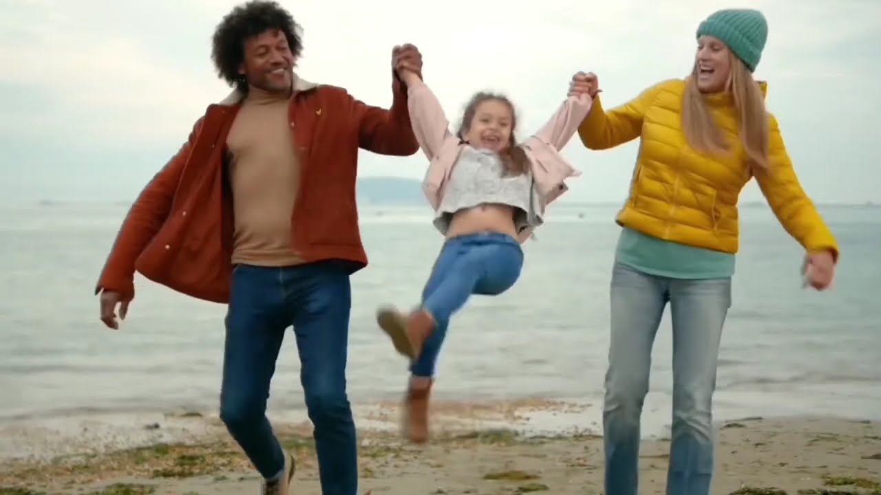 Sarah & Tee - Showreel