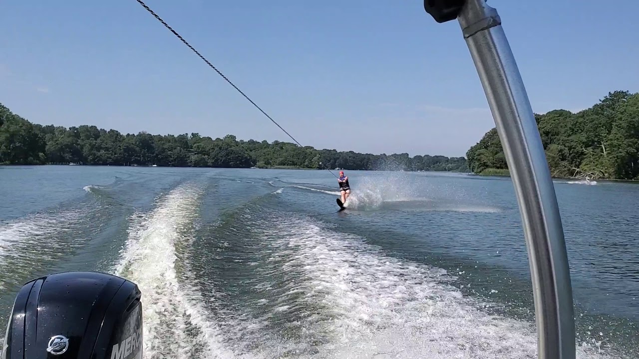 Amy waterskiing video SEFC 2019