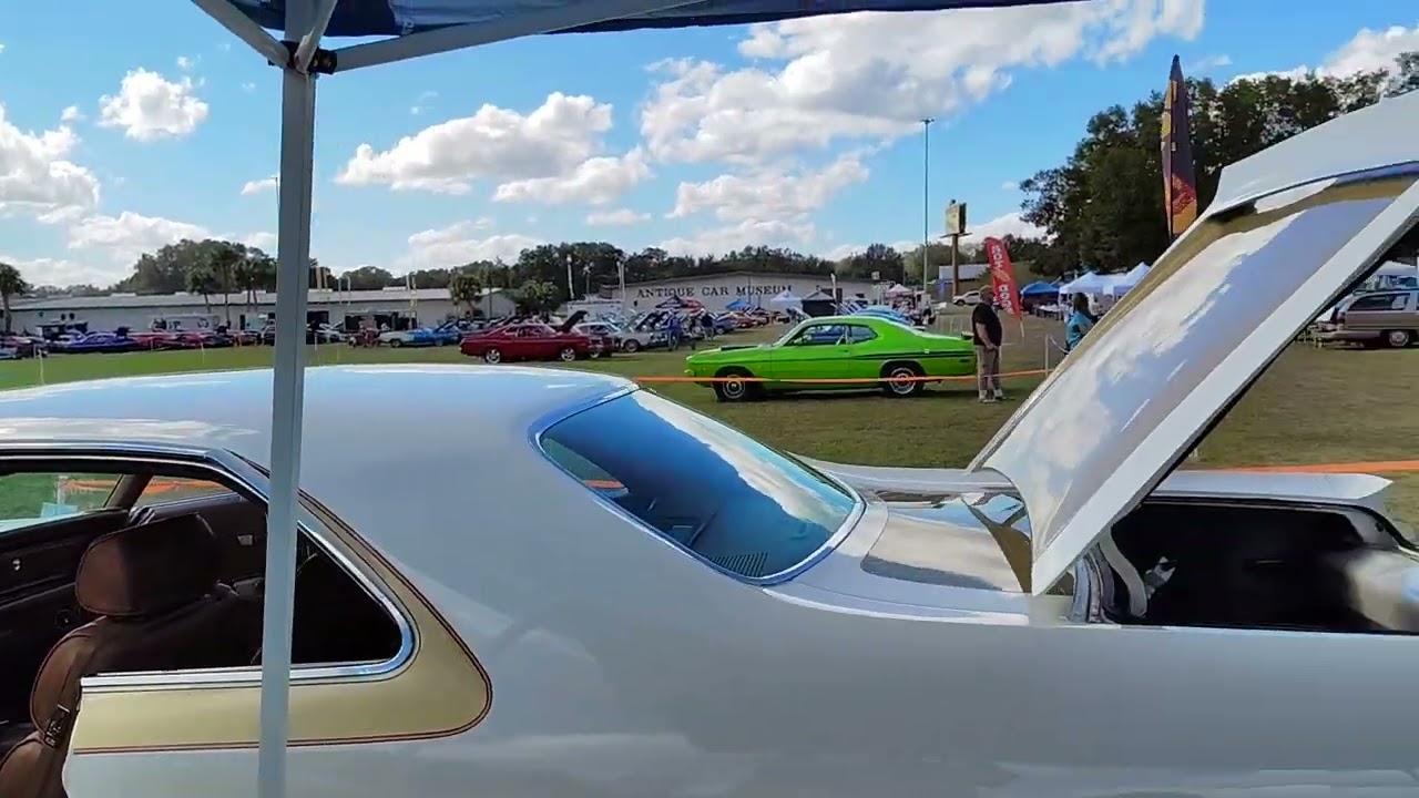 Stunning 1970 Chrysler 300 Hurst Is a TNT-Powered Two-Ton Muscle Car ...