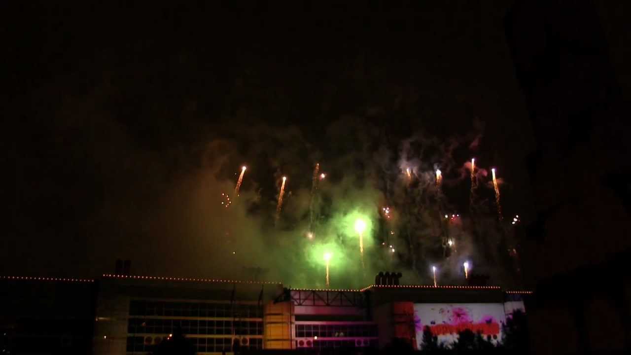 Houston New Year's Eve Live 2012 - Fireworks at Discovery Green