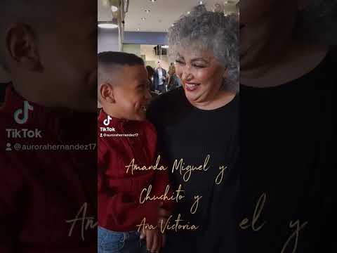 Amanda Miguel con Chuchito y Ana Victoria 😇🙏🏻🥰😍😘♥️❤️😱😱😱 Castillo🏰@AmandamiguelOficial