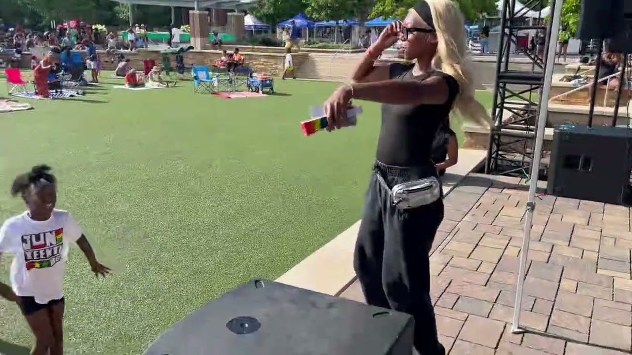 Hire DJ LivyLiv - DJ in Atlanta, GA | GigSalad