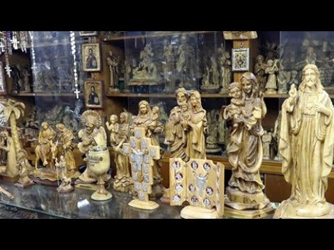 What kind of souvenirs can be bought in the Old City of Jerusalem and what is important to know?
