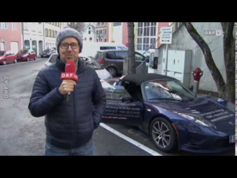 Tesla Roadster arrives at Deutsches Museum