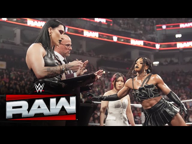 "I legit had a panic attack," "I was freaking out" - Rhea Ripley breaks ...