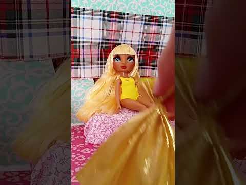 Unboxing Rainbow high swim & style Sunny Madison doll
