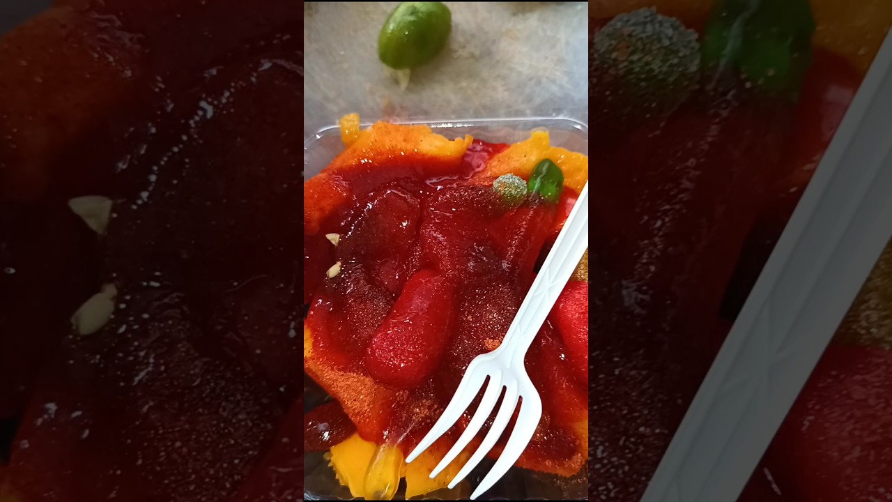 Crazy mango with Tajín Miguelito and gummy bears