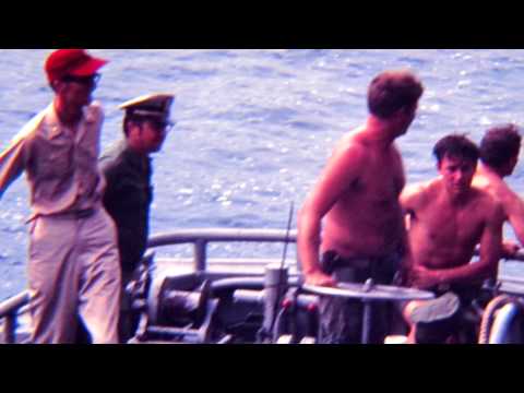 USS Reclaimer ARS 42 USNavy launching LCVP 1969-1972