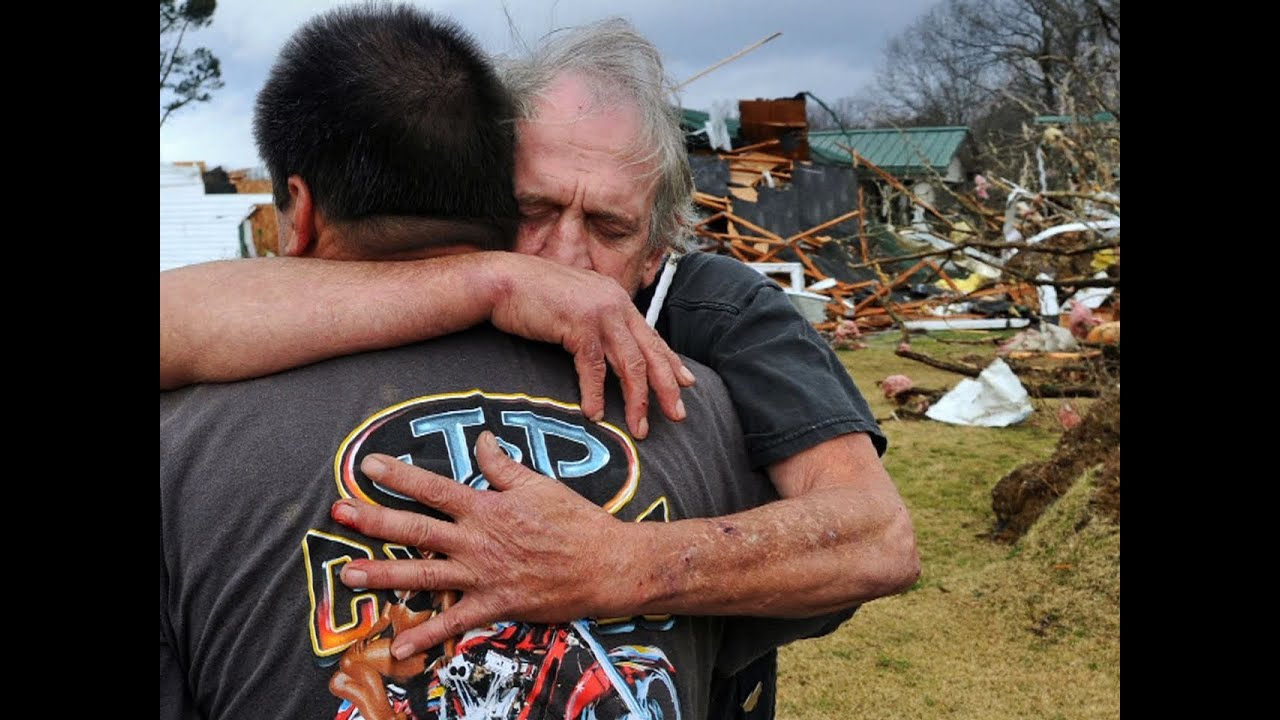 CBS Evening News with Scott Pelley - Tornadoes rip through Alabama