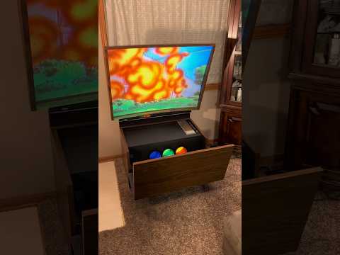 1981 RCA 51" front projection tv