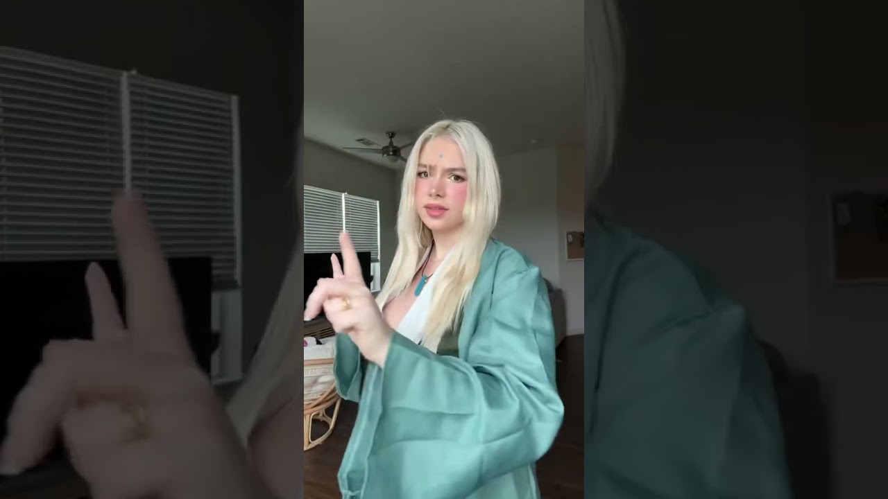 lady tsunade does a perfect loop:p #ladytsunade #cosplay #naruto