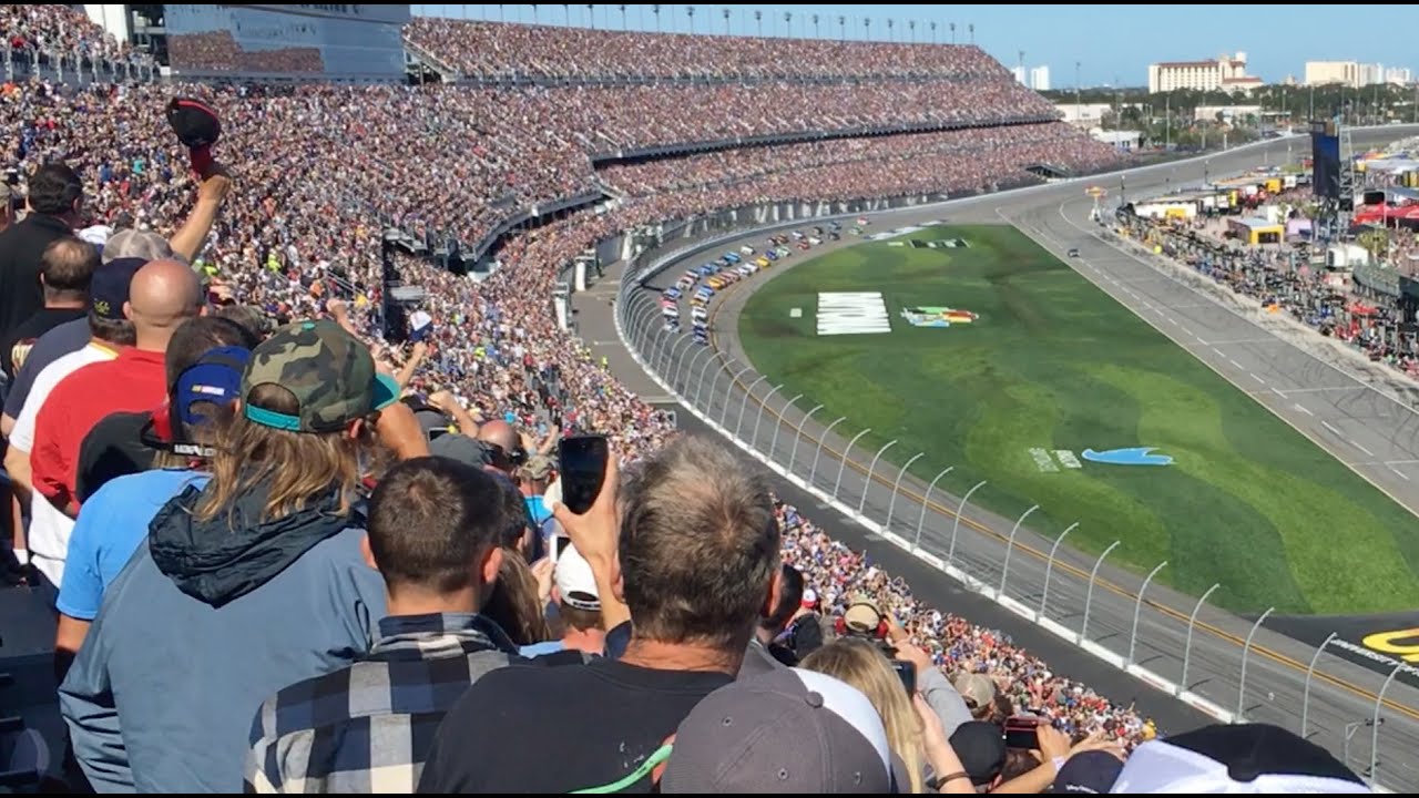 2017 Daytona 500 Opening Lap