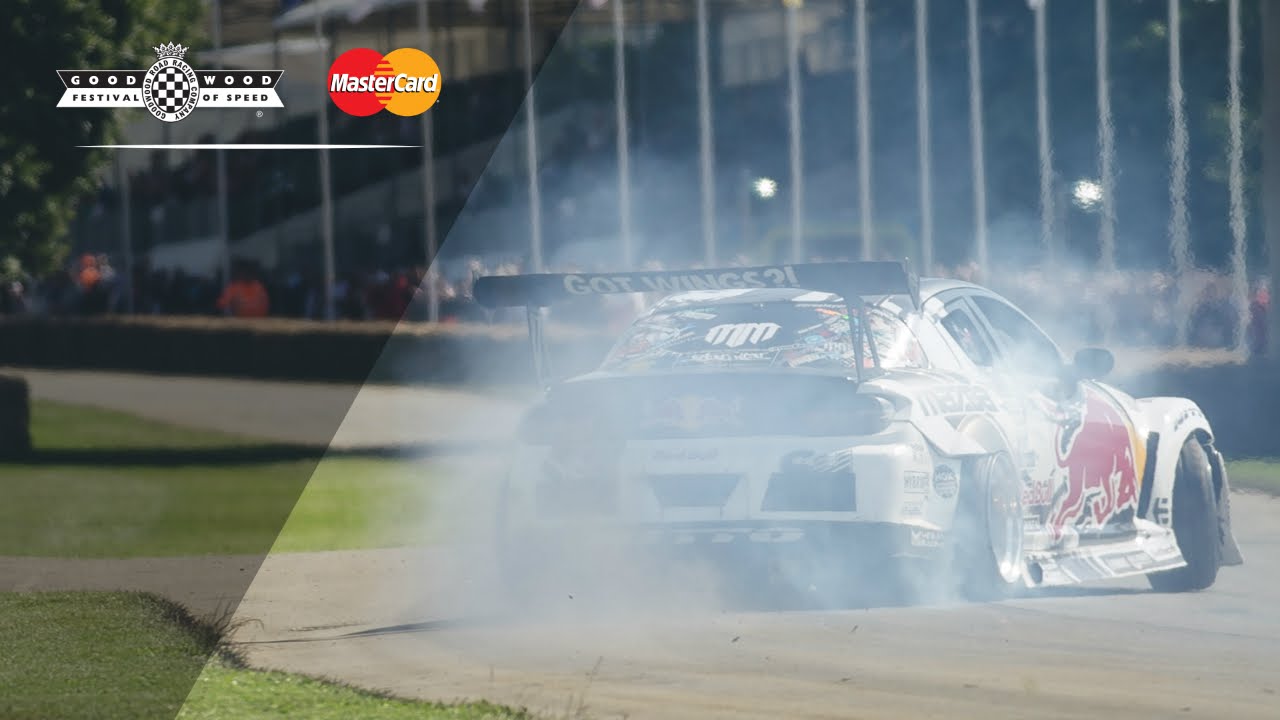 Mad Mike Whiddett Interrupts BTCC Driver Interview with Drift-Parking ...