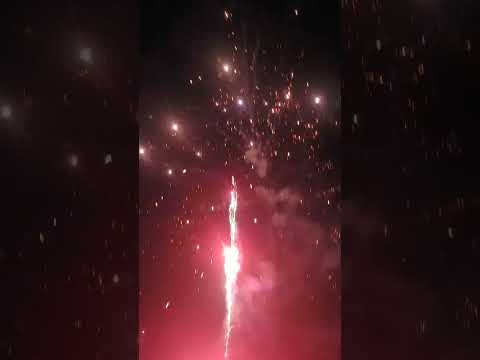 stream 100 shot firework